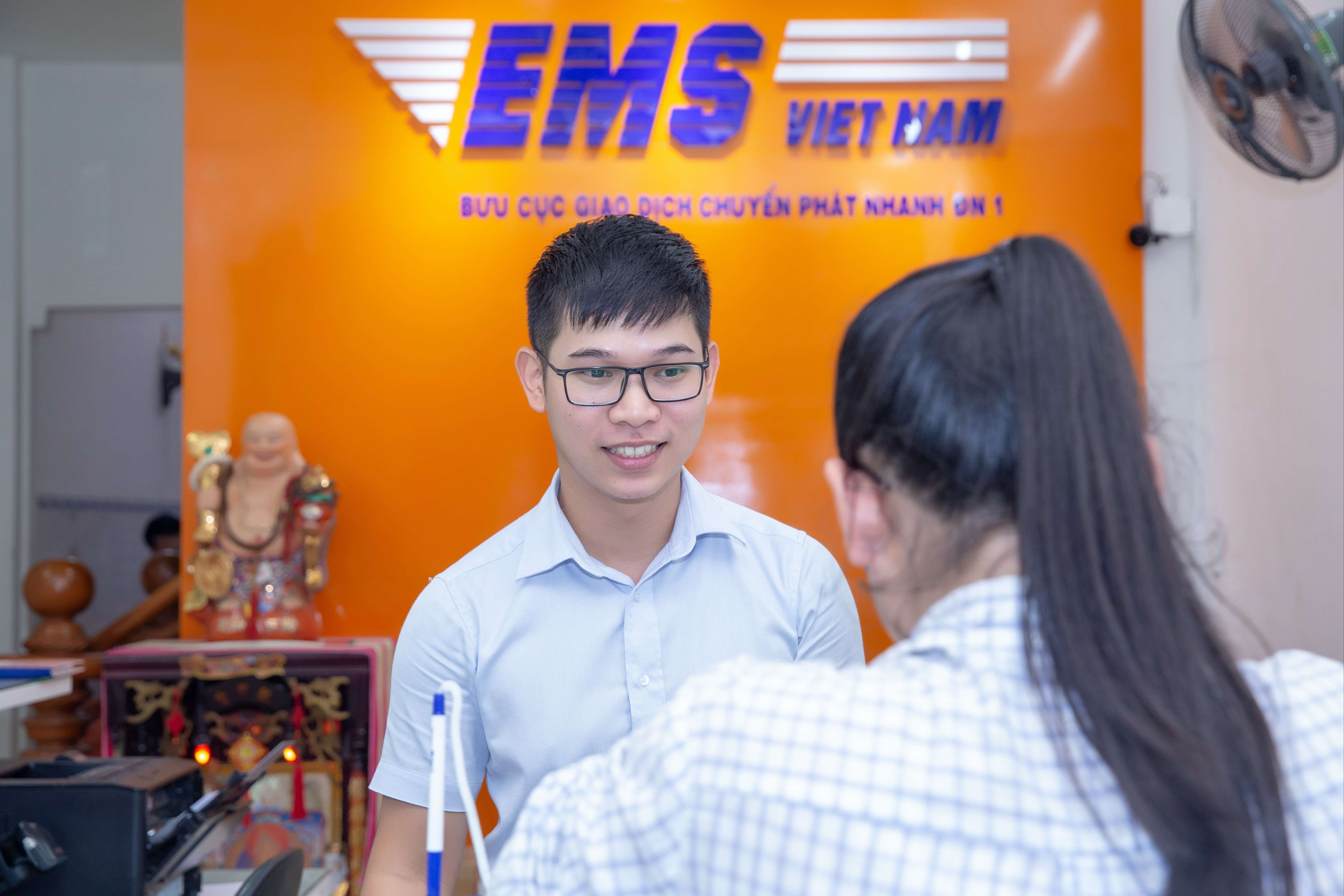 EMS | Top đơn vị chuyển phát nhanh quốc tế uy tín hàng đầu Việt Nam